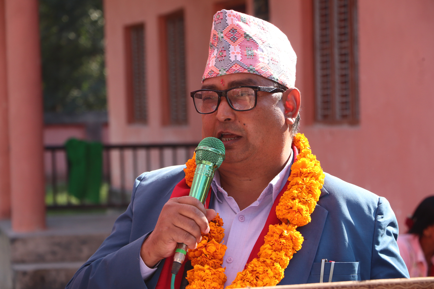 कृष्णपुरका मेयर ओझा भन्छन "स्थानीय तहहरू जटिल मोडमा छन्"